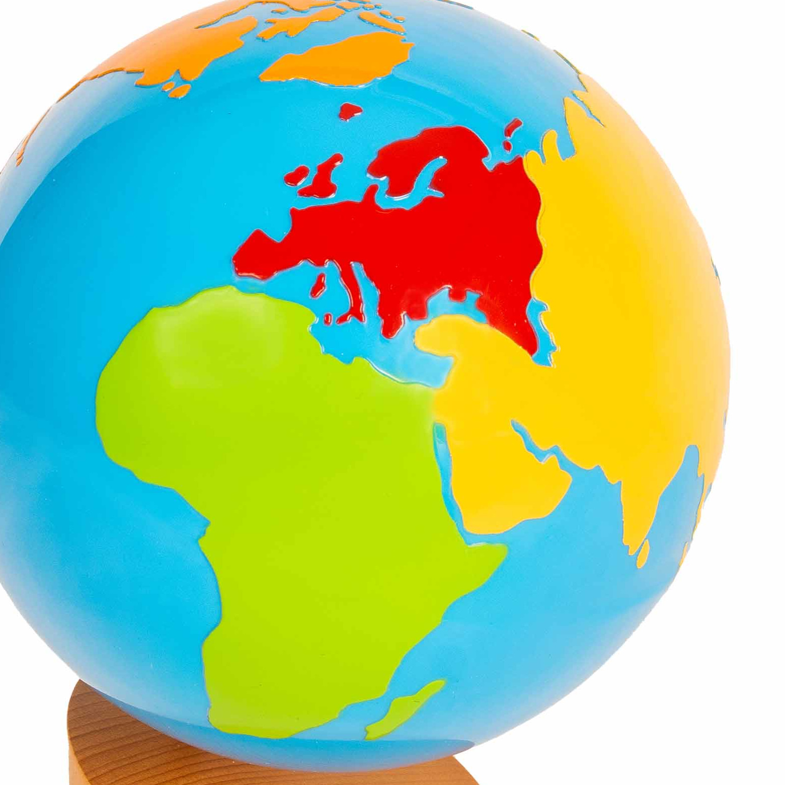 Montessori Globus mit farbigen Erdteilen | Montessori-Shop.de
